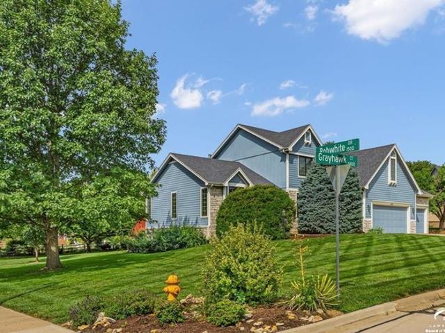 5803 Grayhawk Ct, Lawrence, KS 66047