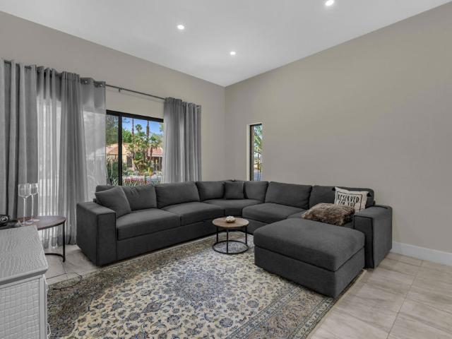 5803 Los Santos Drive 19