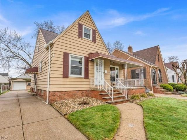 5803 Renwood Dr, Parma, OH 44129