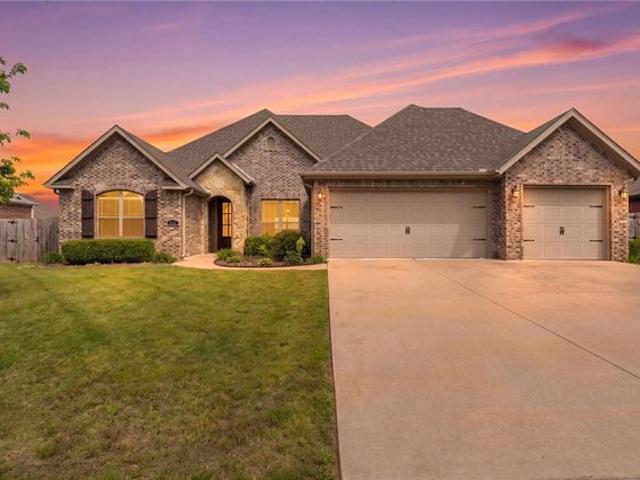 5803 SW North Fork St, Bentonville, AR 72713
