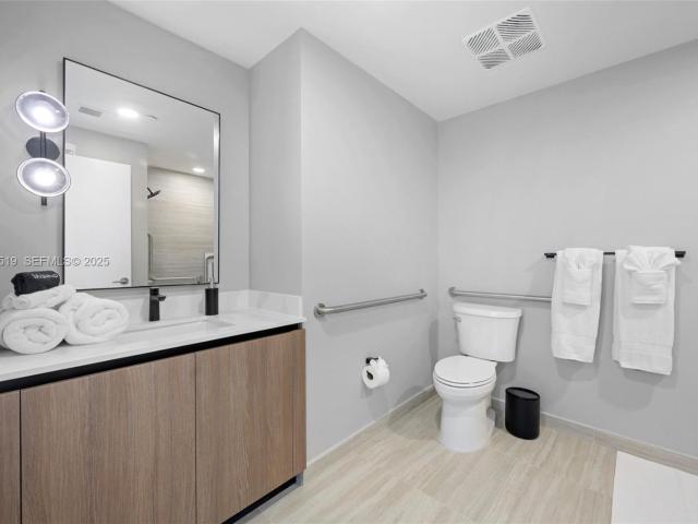 580 72nd St, Unit 1210, Miami Beach, FL 33141 | MLS #A11844