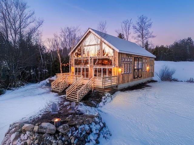 580 Cross Rd, Londonderry, VT 05155