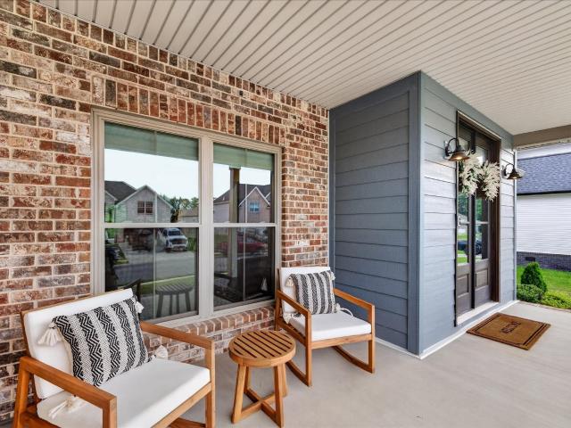 580 Bowden Dr