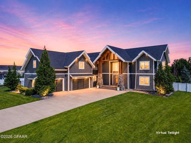 580 Beacon Cir, Grand Forks, ND 58201