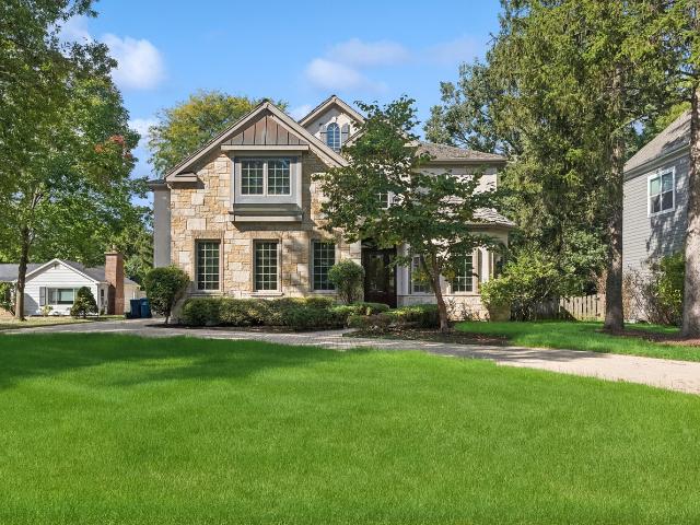 580 Greenwood Rd, Northbrook, IL 60062 | MLS #12488 | Compass