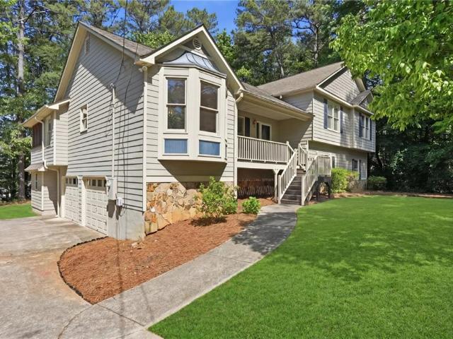580 Drake Lane
