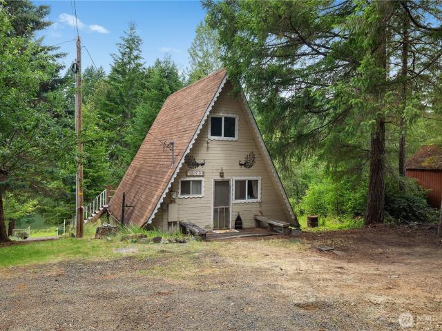 580 E Emerald Lake Drive E