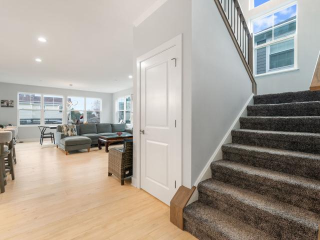 580 Francesca Ln, Roselle, IL 60172 | Compass