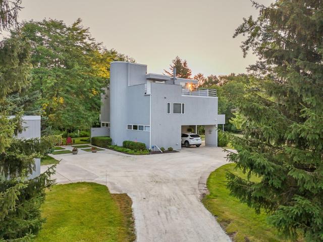 580 Lake Shore Rd