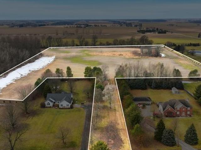 580 S Berkey Southern Rd, Swanton, OH 43558