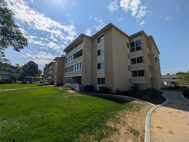 580 S Clinton Street # 9B