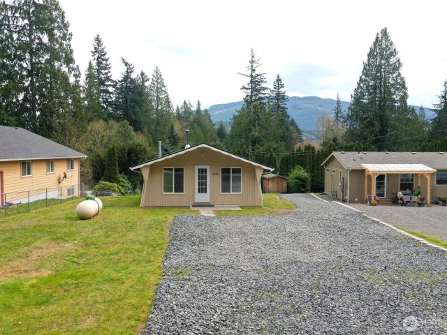 580 Summit Place