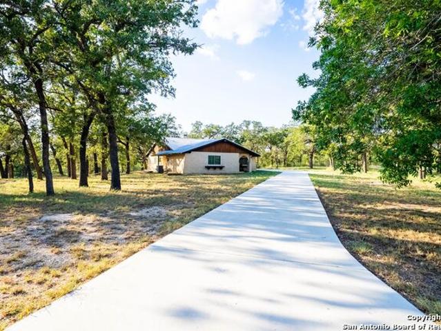 580 Rangeland Rd
