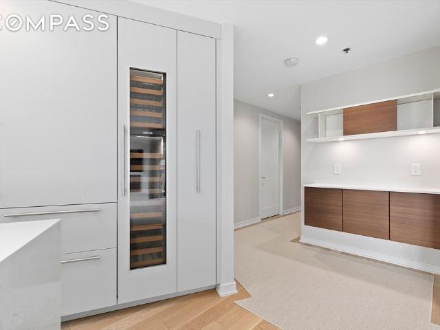 580 Washington St 1002, Boston, MA