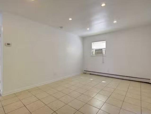 58148012 731 East Park Avenue #Main