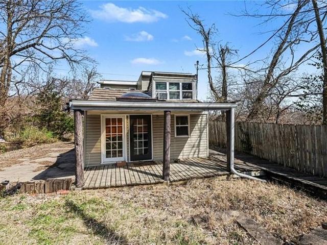 5814 NE 63rd St, Kansas City, MO 64119