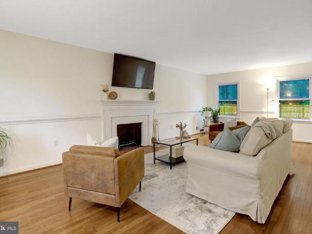 5814 Clermont Drive