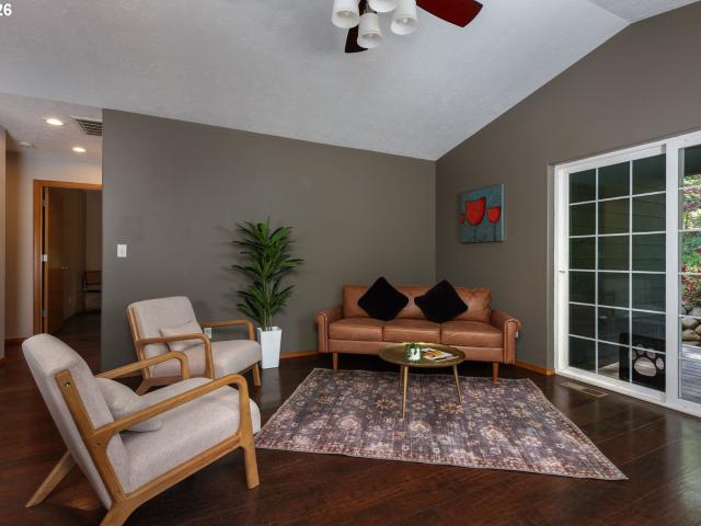 5814 iowa dr