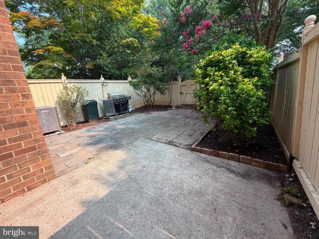 5814 Tudor Lane