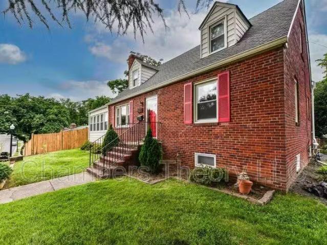 58150729 828 S Wakefield St