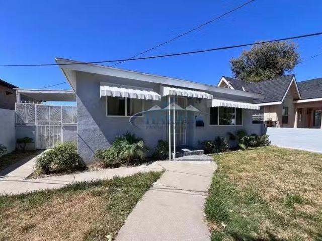 58150732 556 W 3rd St