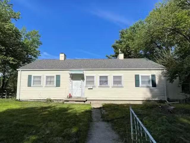 58151105 520 S 19th St