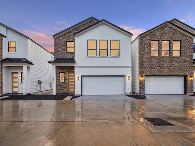 5815 Outer Banks St, Houston, TX 77091
