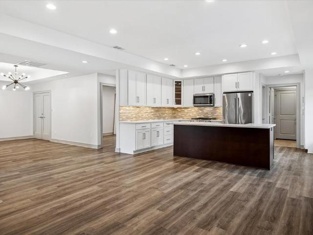 5815 Orchid Lane
