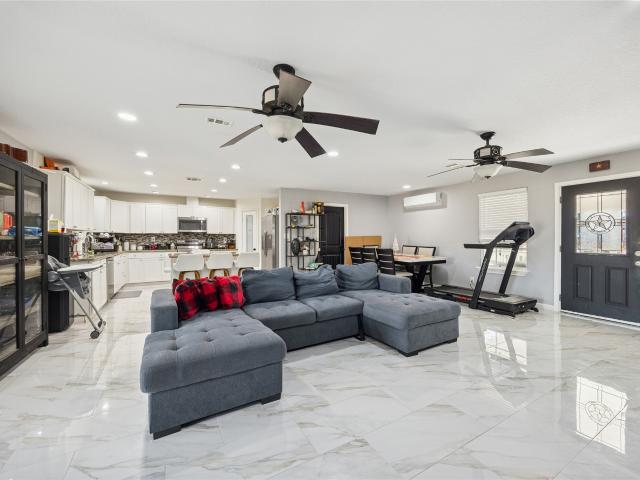 5815 Avenue G 1/2