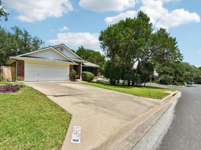 5815 Lomita Verde Cir