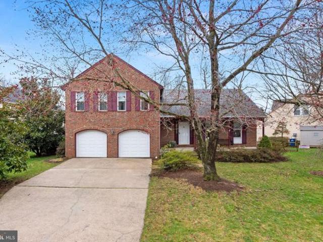 5815 Pamela Dr, Centreville, VA 20120