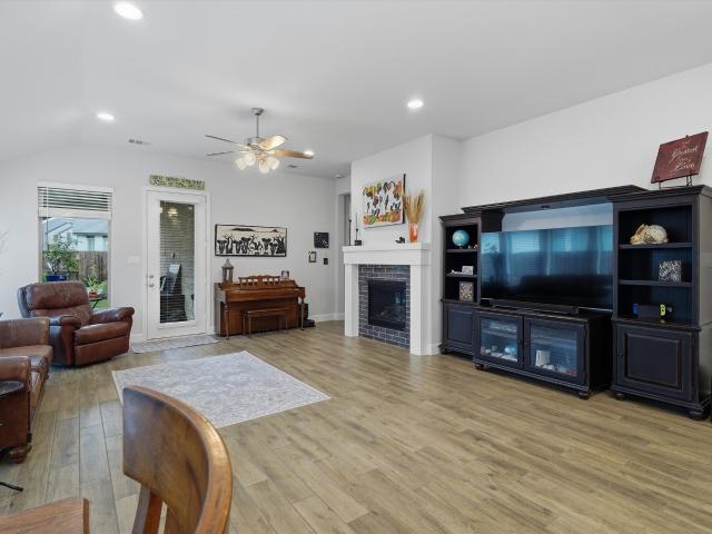 5815 Pink Coral Lane