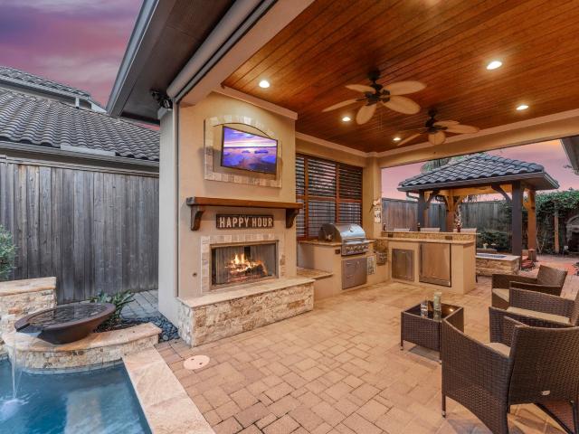 5815 Stratton Woods Drive