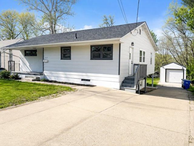 5815 Snyder Ave, Des Moines, IA 50322