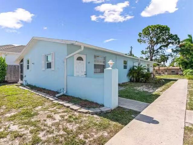 58161520 621 99th Ave N #1