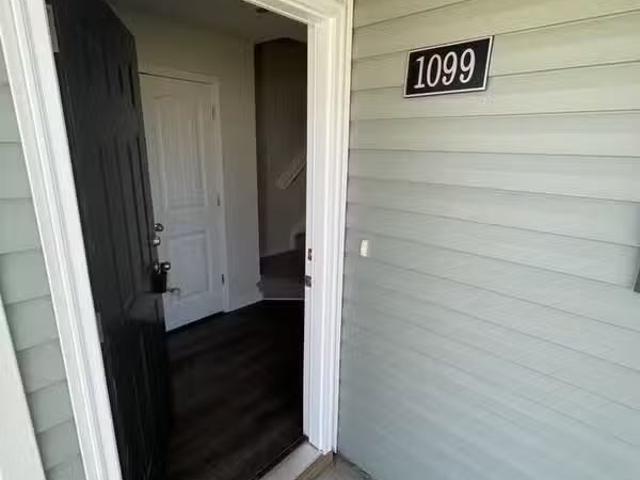 58166694 1099 Peony Ln