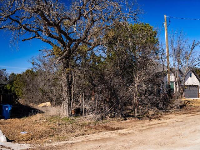 5816 Barkridge Dr, Granbury, TX 76048 | MLS #21184 | Compass