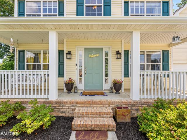 5816 Bouquet Lane