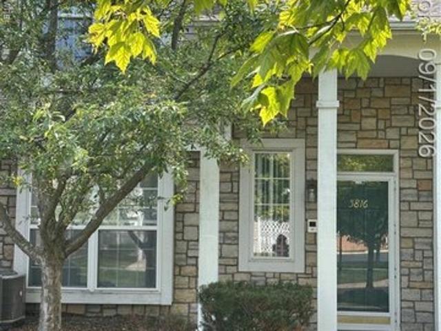 5816 Pine Aires Dr, Sterling Heights, MI 48314