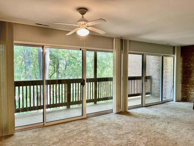 5817 Oakwood Dr, Unit D, Lisle, IL 60532 | MLS #12599 | Compass