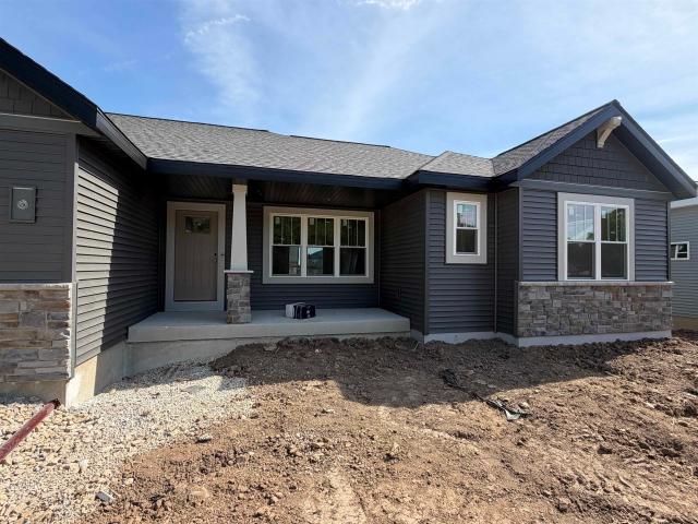 5817 Bridle Way