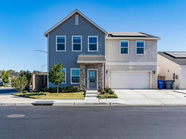 5817 E Alexander Ave, Fresno, CA 93727