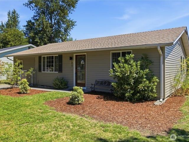 5817 E M St, Tacoma, WA 98404