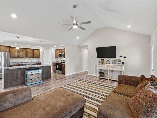 5817 Greenville Road