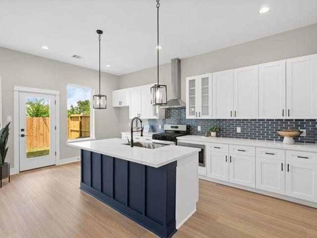 5817 Highland Sun Ln, Houston, TX 77091