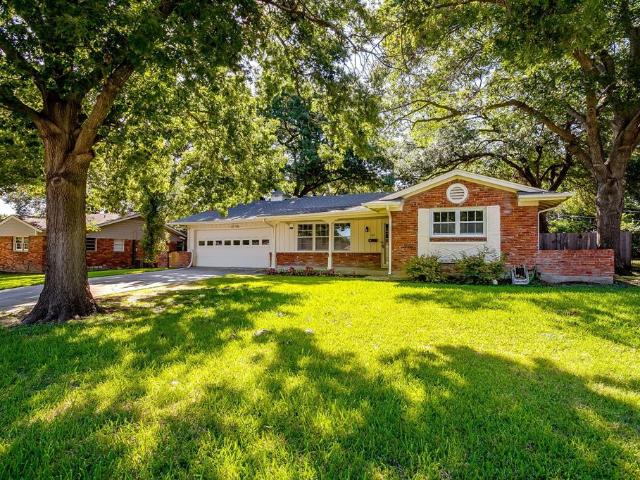 5817 Trail Lake Drive
