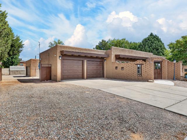 5817 Western Trail NW
