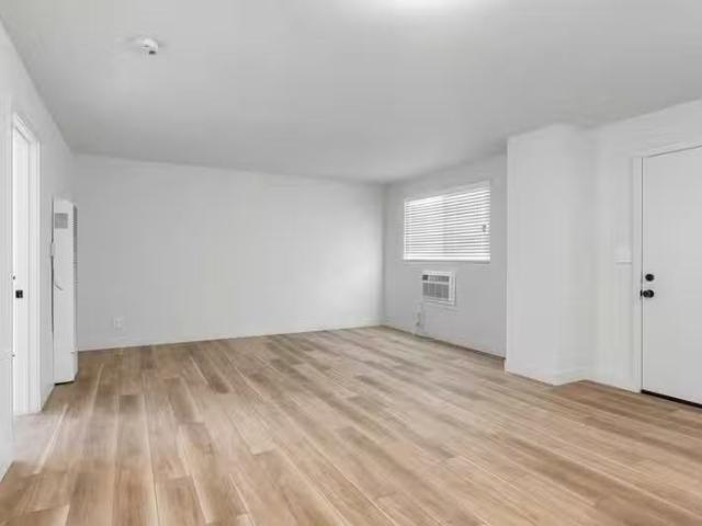 58181676 2734 Council Street #4