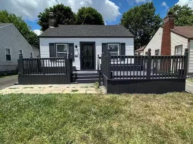 58186020 1079 Fairwood Ave