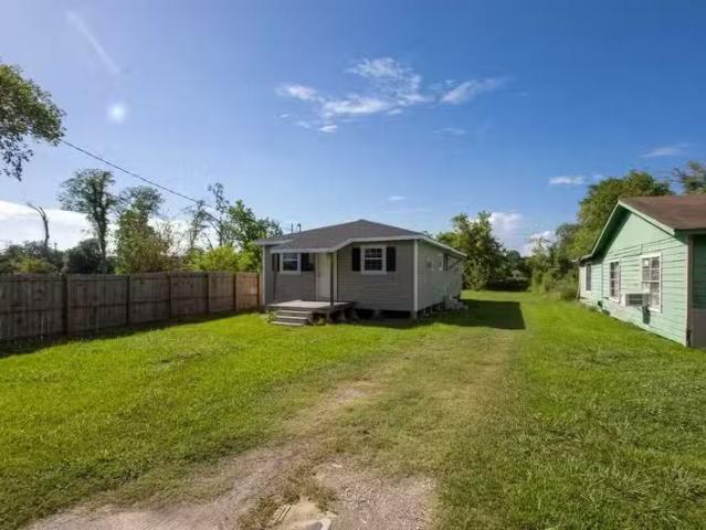 58186683 1840 Ollie St